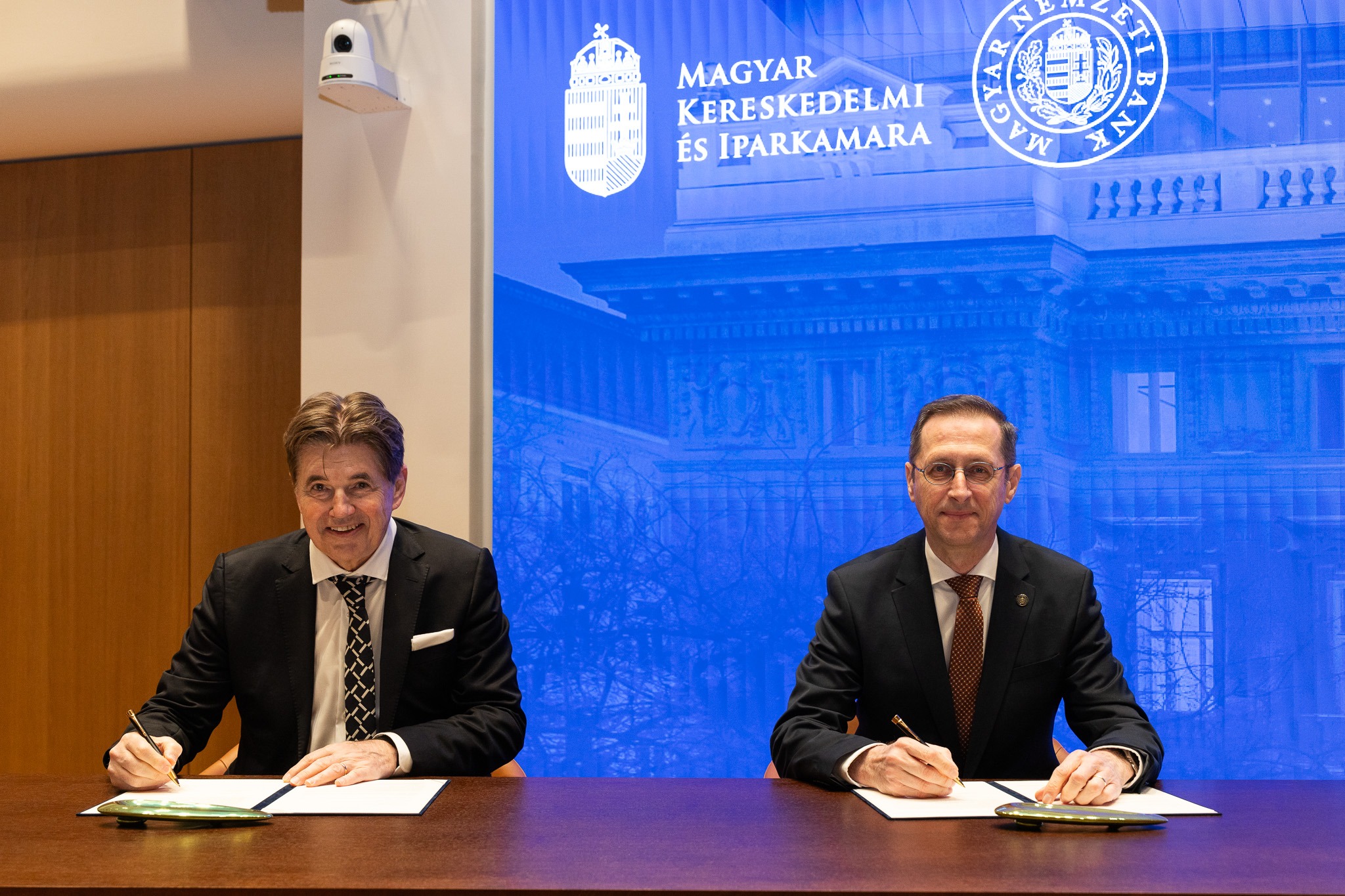 Együttműködési megállapodást kötött a MNB és az MKIK - Magyar ...