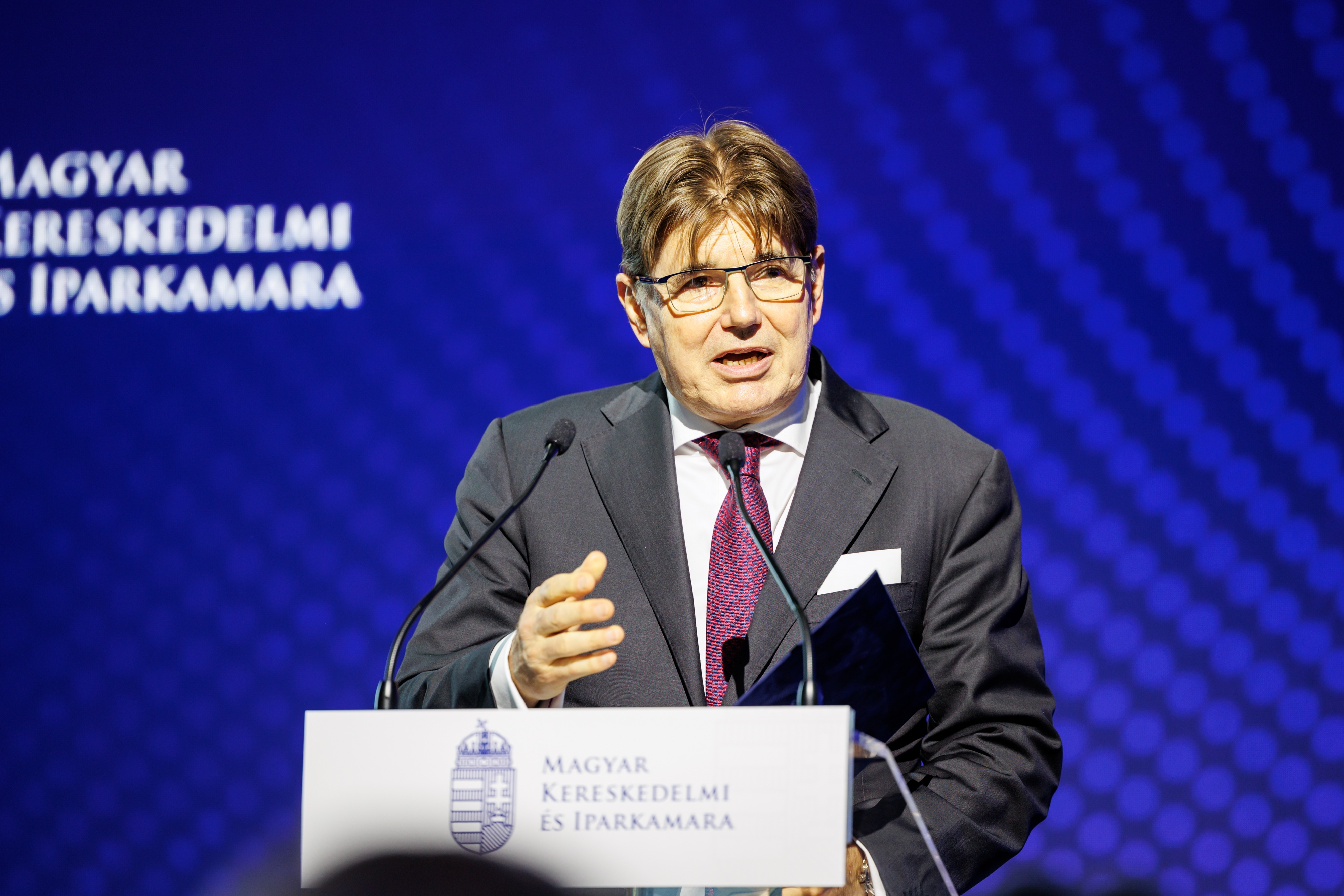 AZ MKIK A KORMÁNY KITÜNTETETT STRATÉGIAI KULCSPARTNERE - Magyar ...